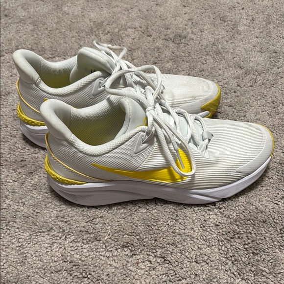 Nike | Shoes | Nike White And Yellow Sneakers With Breathable Mesh And ...